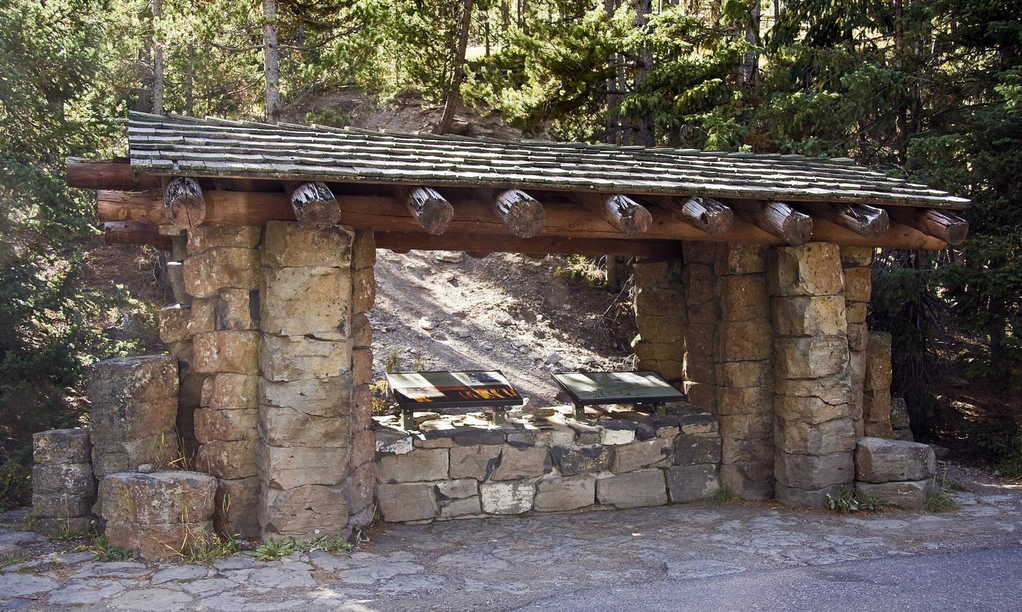 Obsidian Cliff Yellowstone National Park: Why To Stop - National Parks Mom