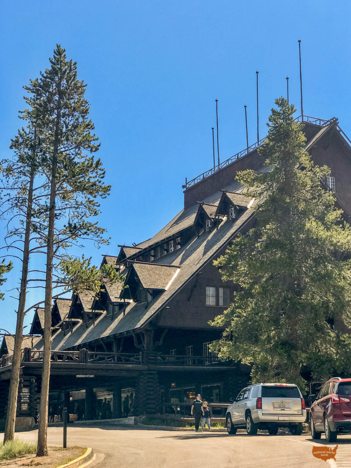 Dining In Yellowstone National Park: 21 Amazing Spots!