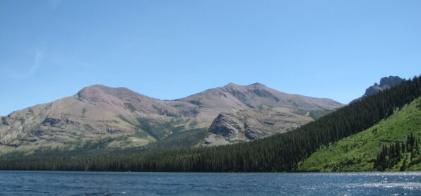 Hiking in Glacier National Park: 19 BEST Family-Friendly Trails ...
